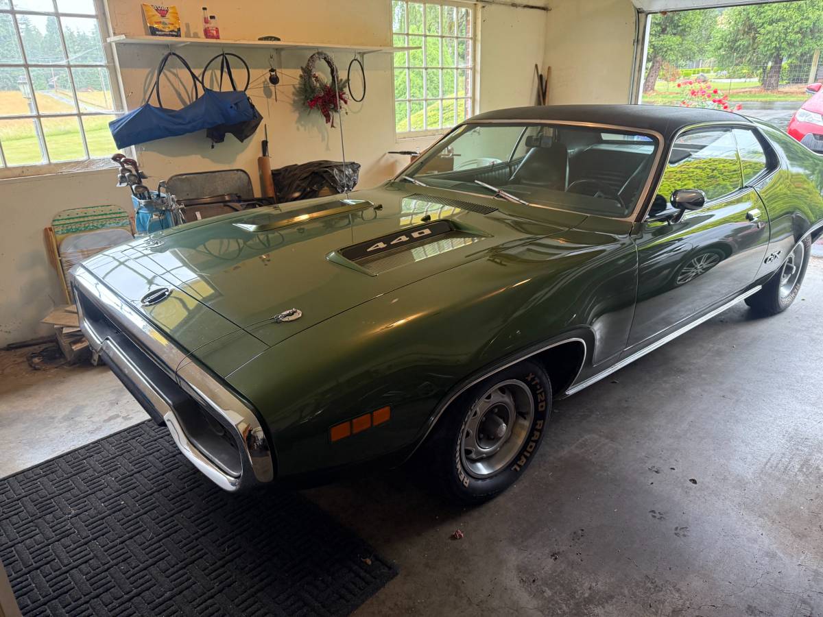 1971 Plymouth GTX: The Last Stand of Chrysler's Premium Muscle Car Legend